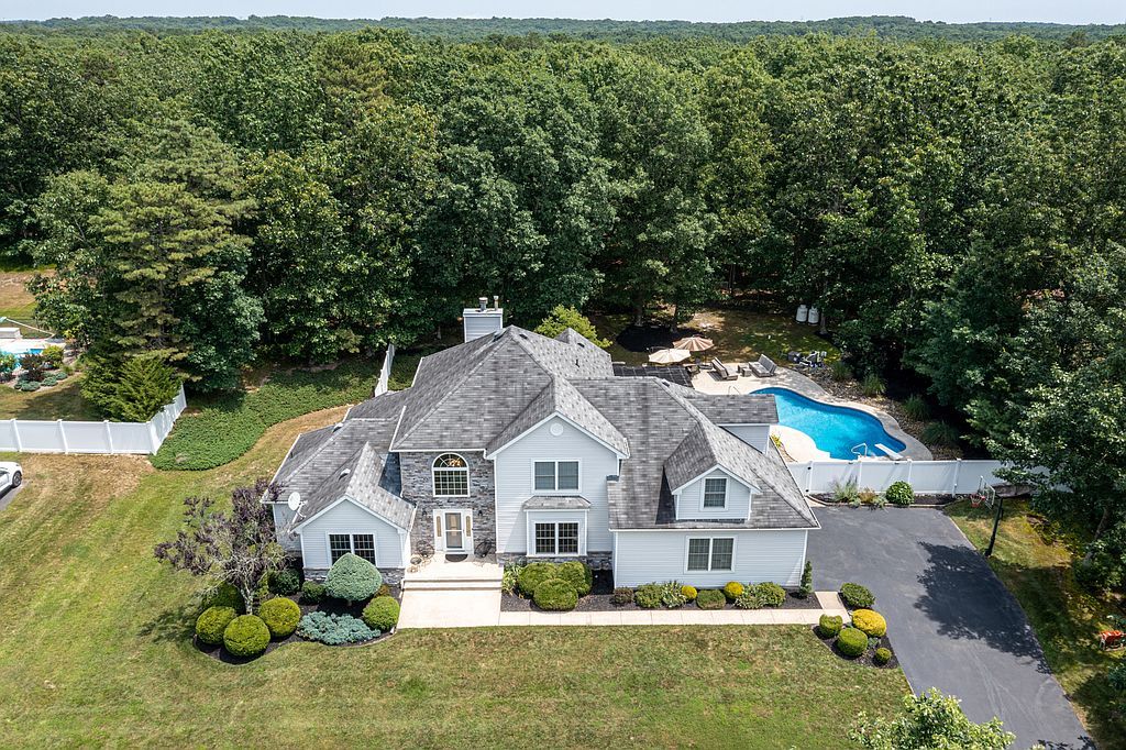 33 Olivia Way, Jackson, NJ 08527 - See Est. Value, Schools & More