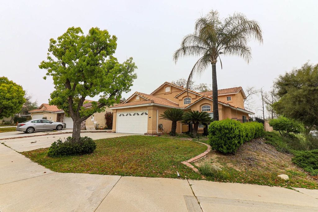 9898 Deer Creek Rd, Moreno Valley, CA 92557 - See Est. Value, Schools ...