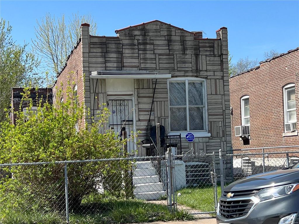 5208 Saint Louis Ave, Saint Louis, MO 63115 | MLS# 24016290 | Trulia