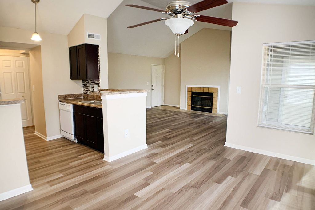 3989 Vinings Dr #113, Cincinnati, OH 45245 - See Est. Value, Schools & More