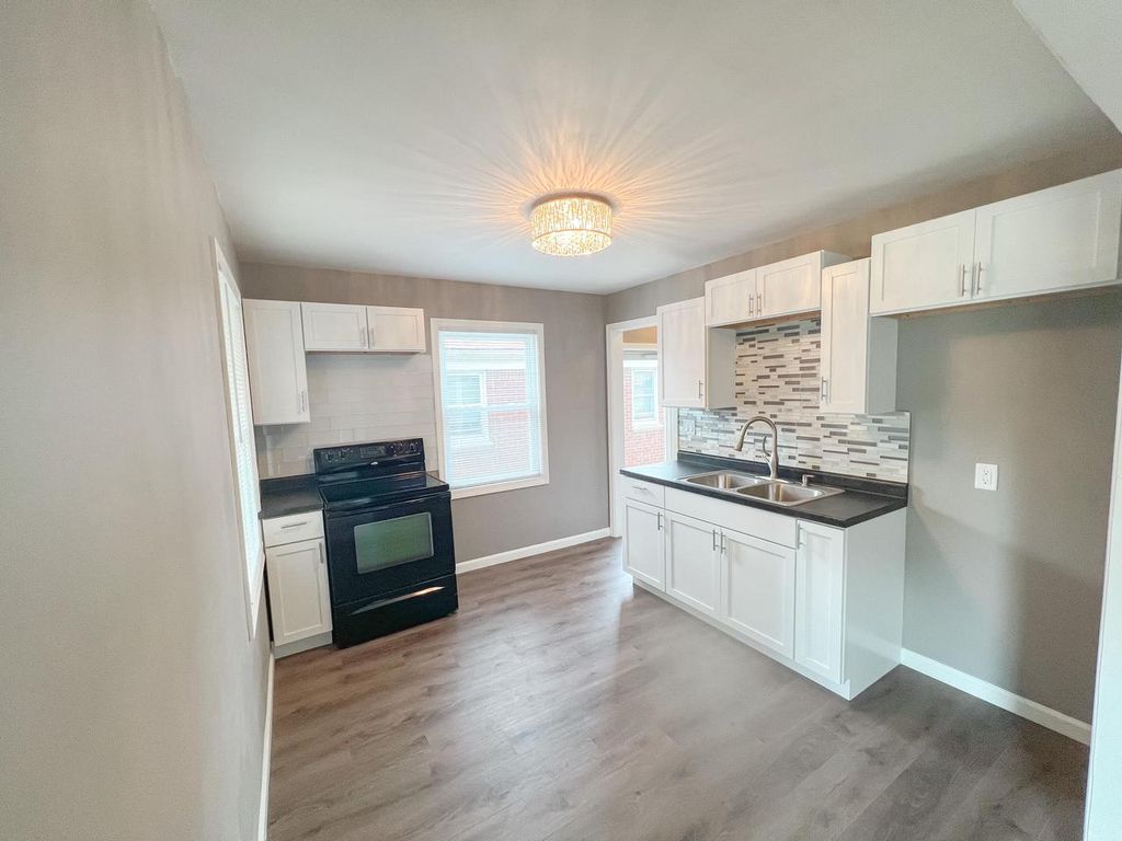 5033 North 24th STREET, Milwaukee, WI 53209 - See Est. Value, Schools ...