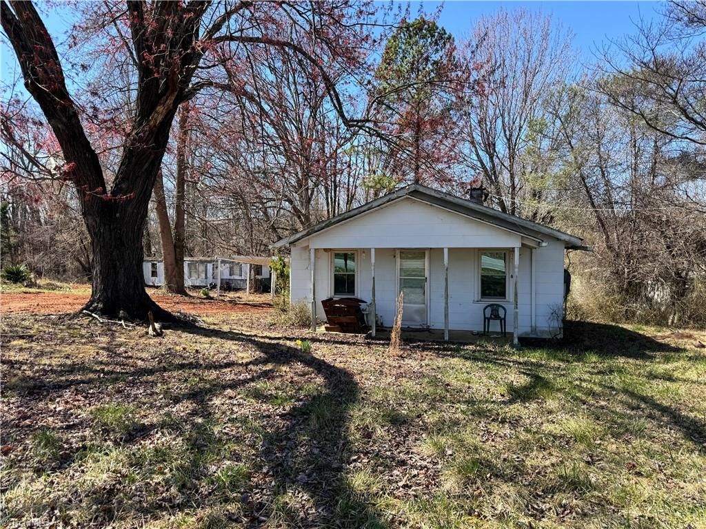 8213 Austin Traphill Rd, Elkin, NC 28621 - See Est. Value, Schools & More