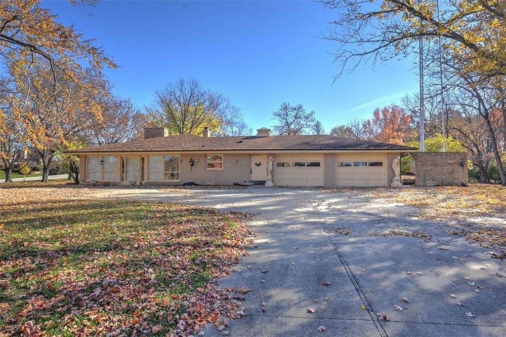 65 S Shores Dr, Decatur, IL 62521 - See Est. Value, Schools & More
