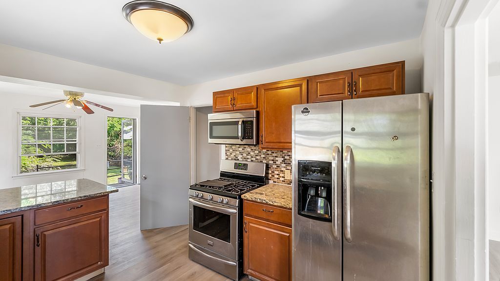 920 Russell Cave Rd, Lexington, KY 40505 - See Est. Value, Schools & More