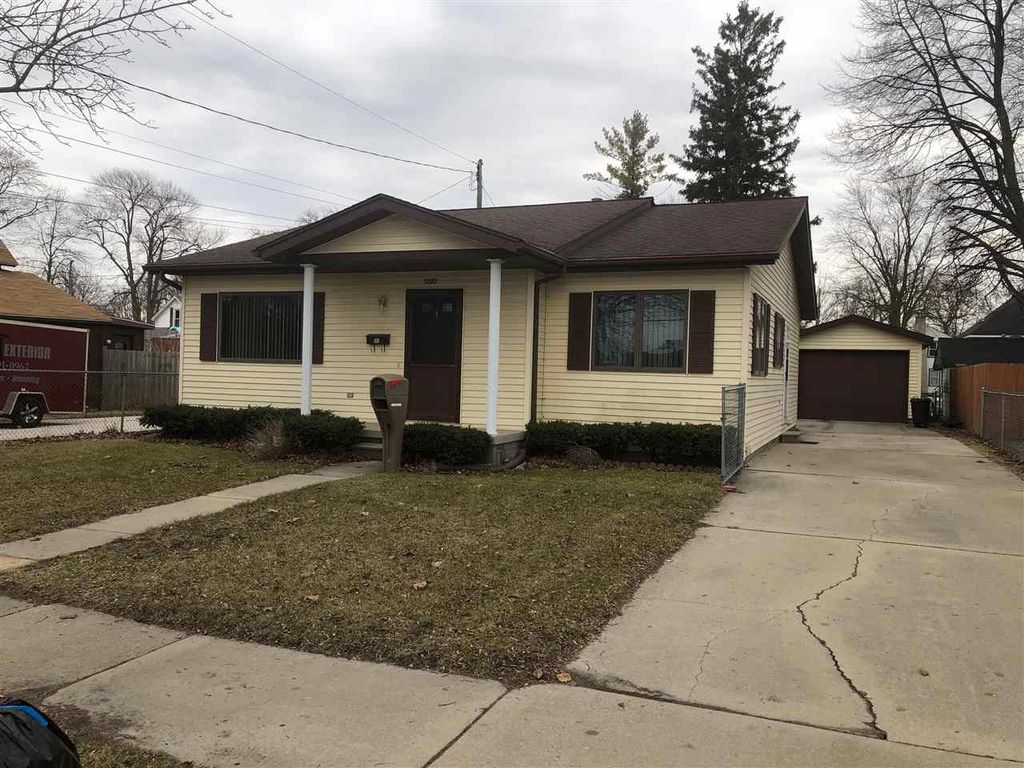 1202 Smith St, Essexville, MI 48732 | Trulia