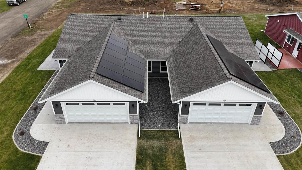 703 / 705 Stelting Street, Sparta, WI 54656 | MLS# 2012871 | Trulia