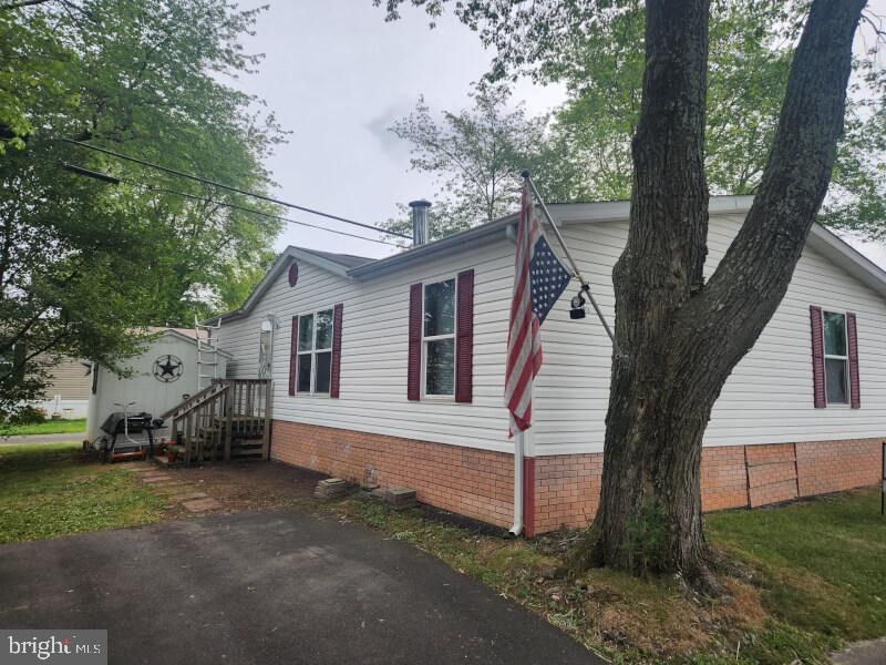 28 Maple Ct, New Britain, PA 18901 - See Est. Value, Schools & More