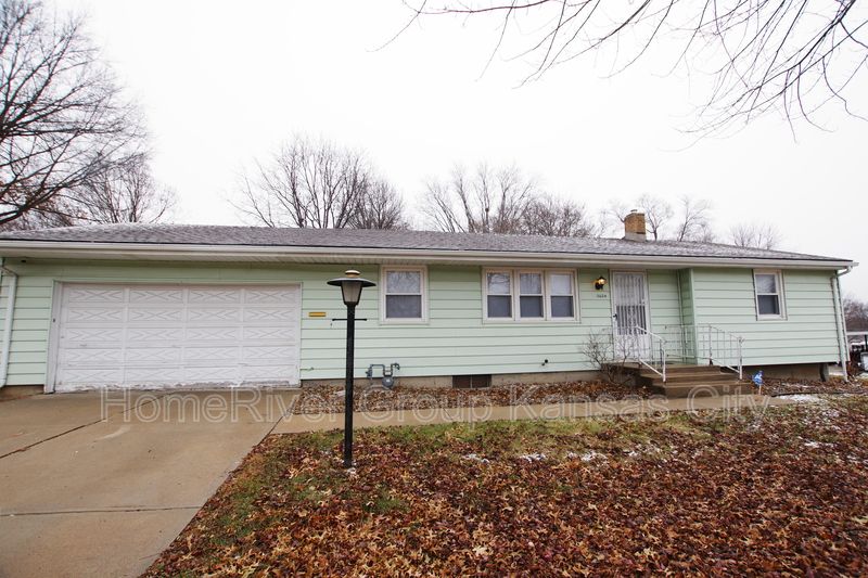 11604 E 38th St S, Independence, MO 64052 | Trulia