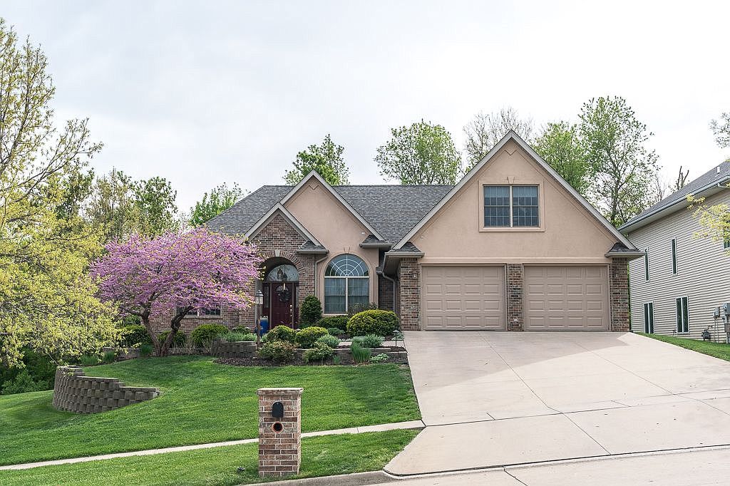 1806 Timber Hills Dr, Coralville, IA 52241 - See Est. Value, Schools & More