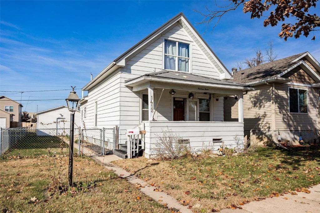 1412 N St SW, Cedar Rapids, IA 52404 - See Est. Value, Schools & More