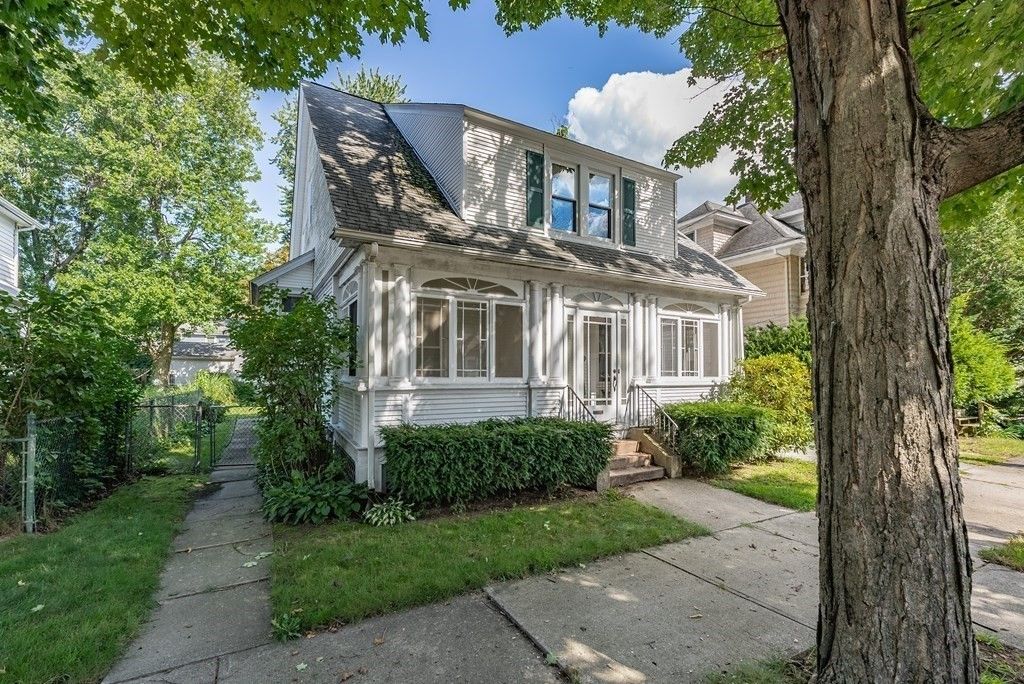 73 Sunapee St, Springfield, MA 01108 - See Est. Value, Schools & More