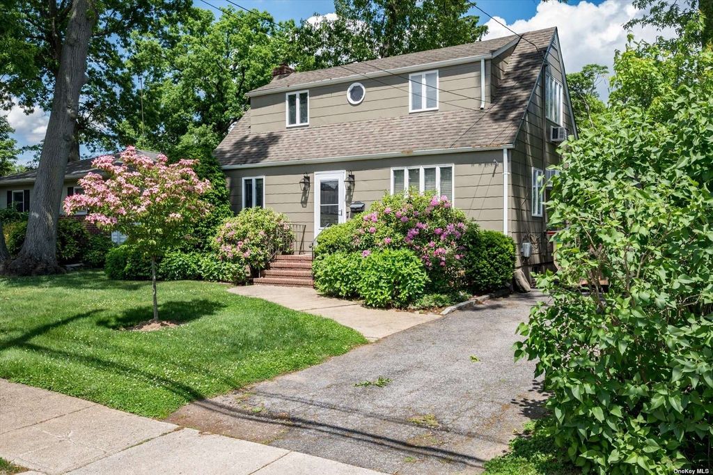 1643 Hannington Avenue, Wantagh, NY 11793 | MLS# 3555156 | Trulia