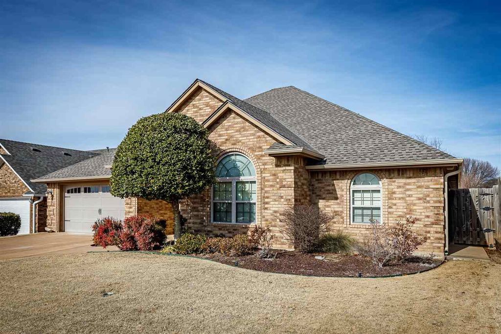6813 SW Coralwood Dr, Lawton, OK 73505 - See Est. Value, Schools & More