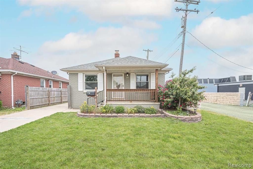 12798 Orchard St, Southgate, MI 48195 | Trulia