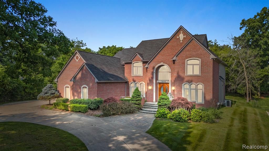 2330 Klingensmith Rd, Bloomfield Hills, MI 48302 - See Est. Value ...