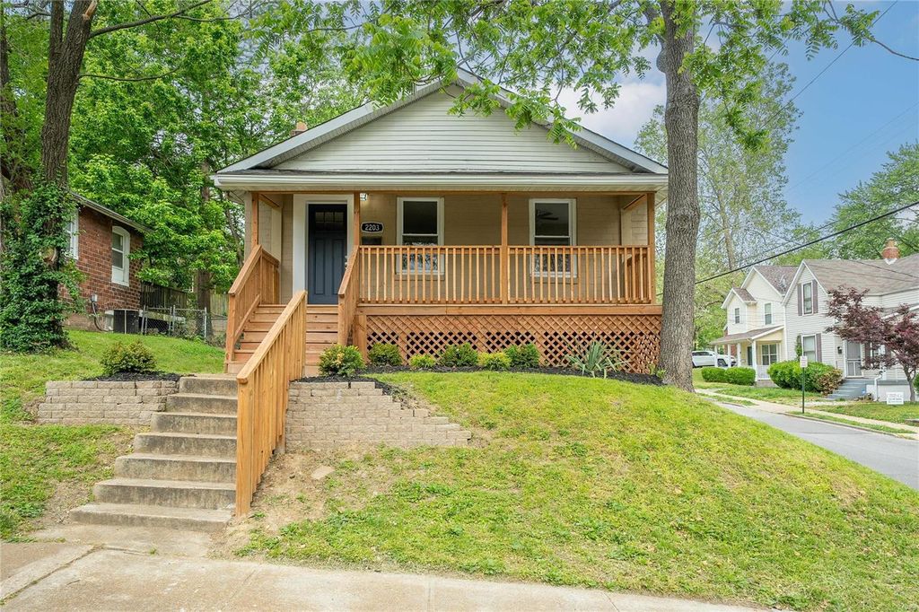 2203 Alameda Ave, Saint Louis, MO 63143 - See Est. Value, Schools & More