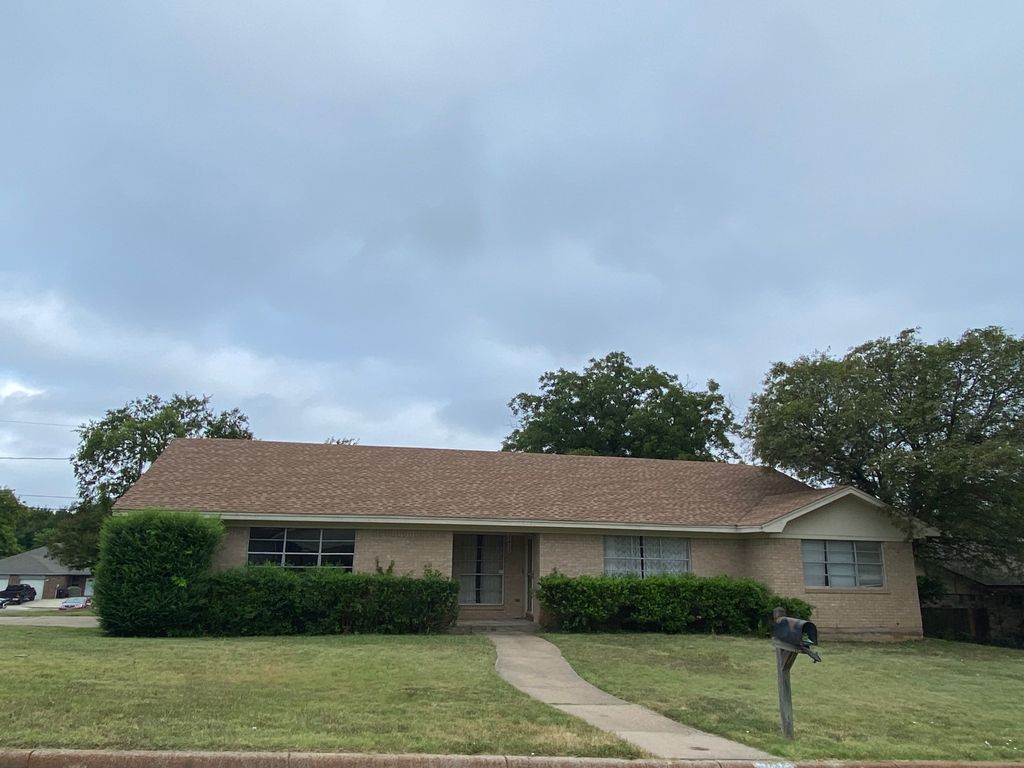 7412 Marlborough Dr W, Fort Worth, TX 76134 - See Est. Value, Schools ...