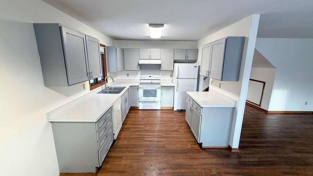 809 Weeks Ave SE #0, Minneapolis, MN 55414 - See Est. Value, Schools & More