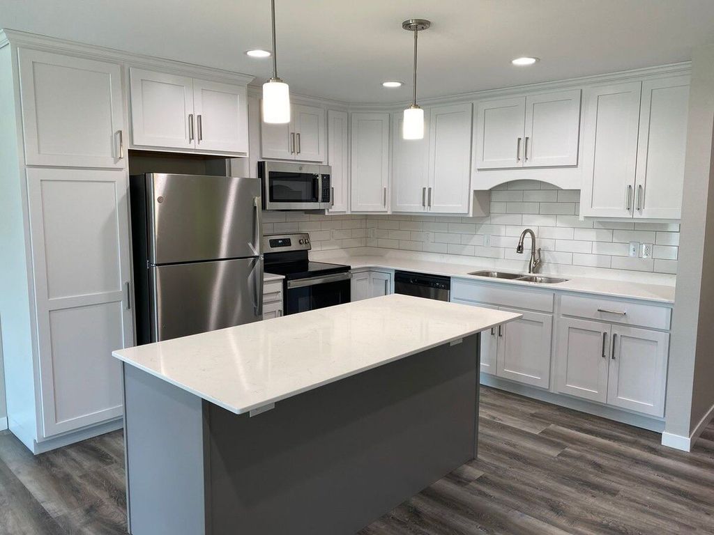 2750 S 38th St #311, Grand Forks, ND 58201 - See Est. Value, Schools & More