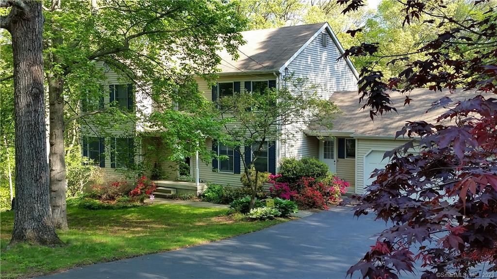 20 Bittersweet Drive, Gales Ferry, CT 06335 - See Est. Value, Schools ...