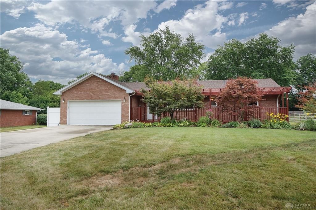 7916 Cahall Dr, Waynesville, OH 45068 - See Est. Value, Schools & More