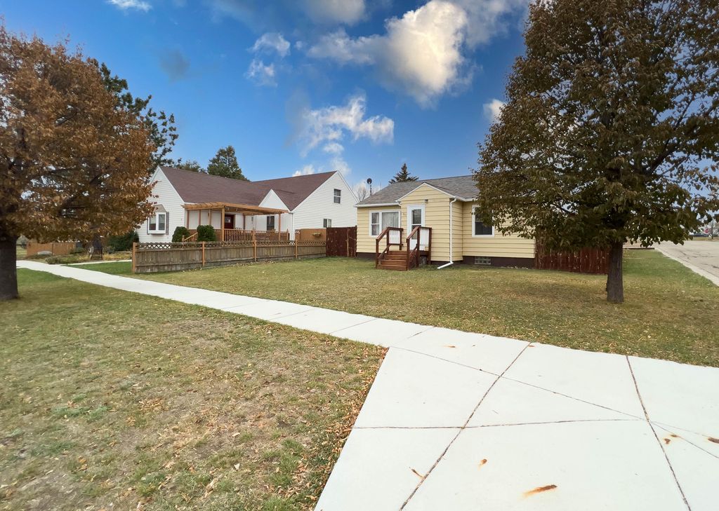 422 N Welo St, Tioga, ND 58852 | Trulia