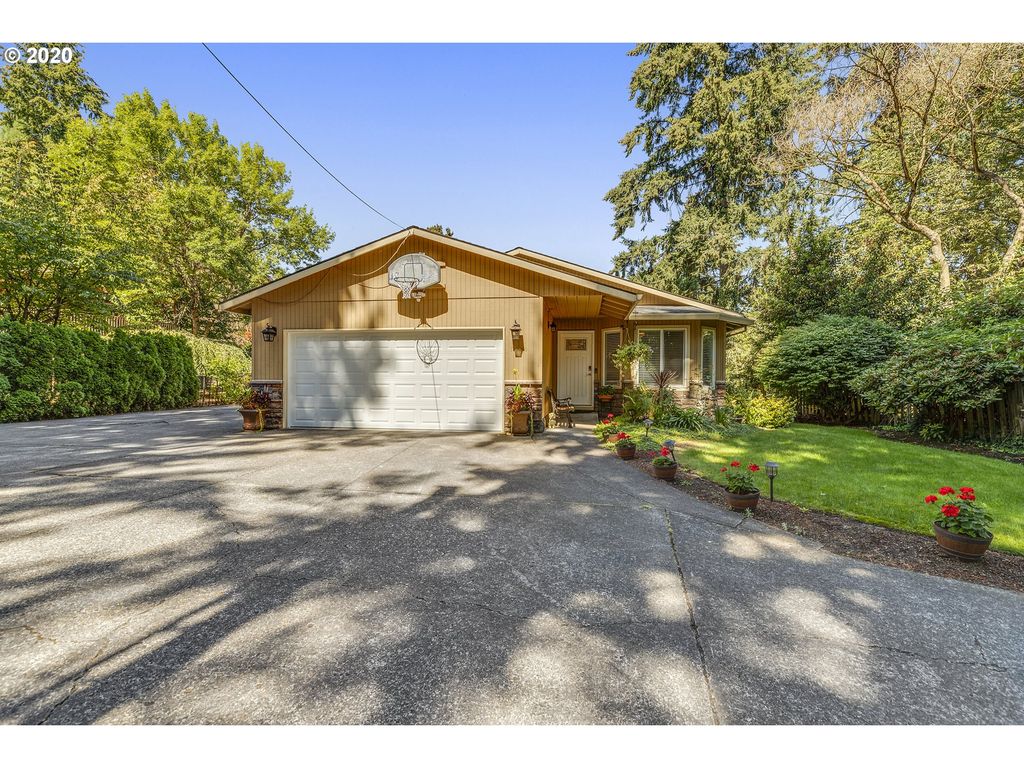 1949 SE 148th Ave, Portland, OR 97233 - See Est. Value, Schools & More