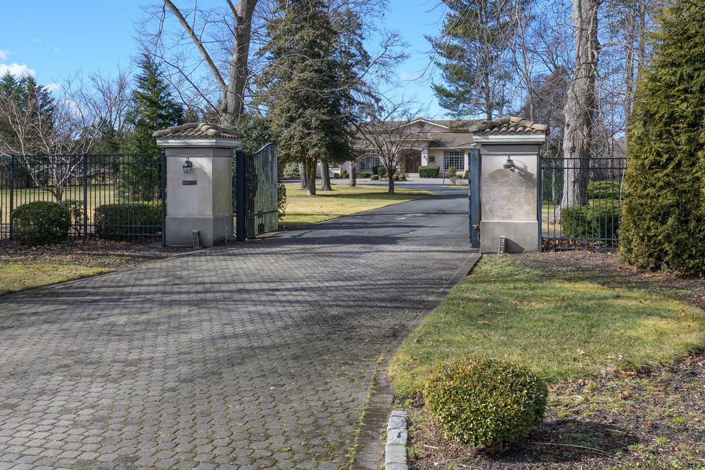 276 Ocean Avenue, Islip, NY 11751 - See Est. Value, Schools & More