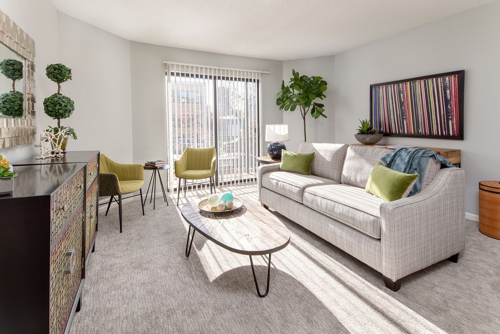 1404 N Van Buren St #1-305, Milwaukee, WI 53202 - Trulia | Trulia