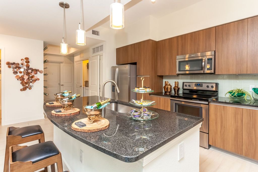 20080 W Dixie Hwy #5110, Miami, FL 33180 - See Est. Value, Schools & More