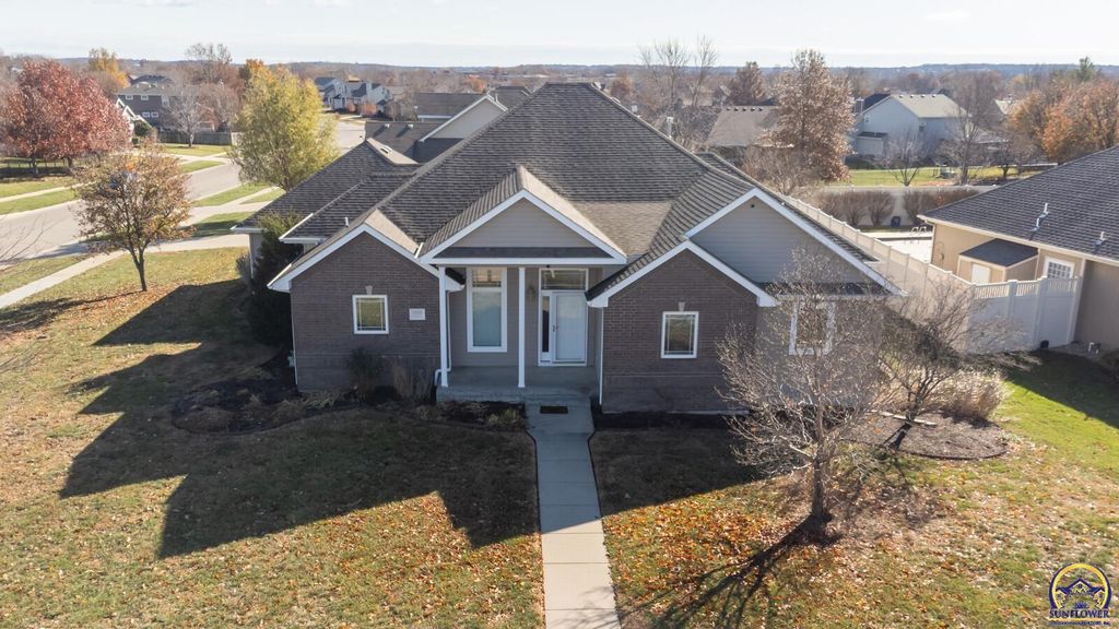 2606 SW Chauncey Ct, Topeka, KS 66614 - See Est. Value, Schools & More