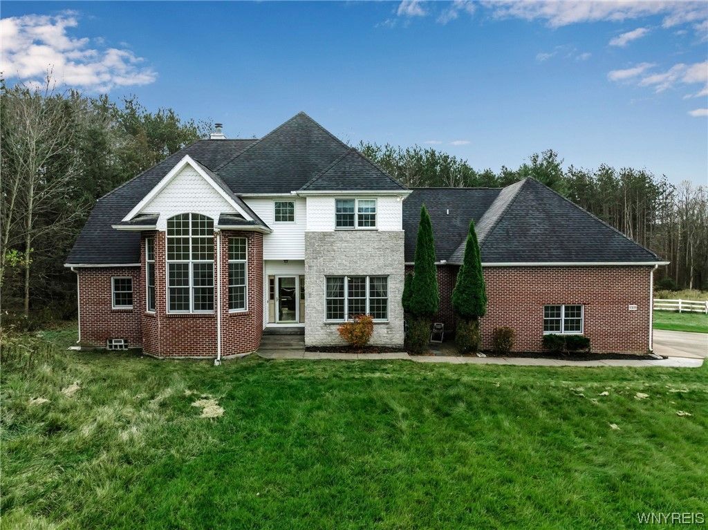 9309 Holland Glenwood Rd, Glenwood, NY 14069 - See Est. Value, Schools ...