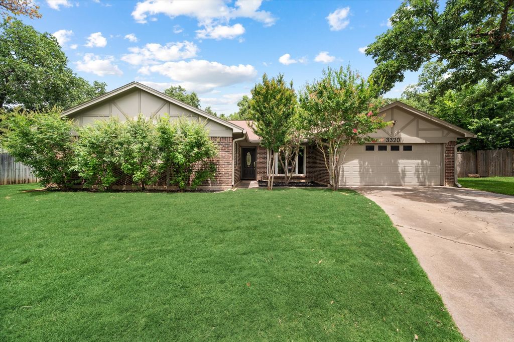 3320 Derby Ct, Bedford, TX 76021 - See Est. Value, Schools & More