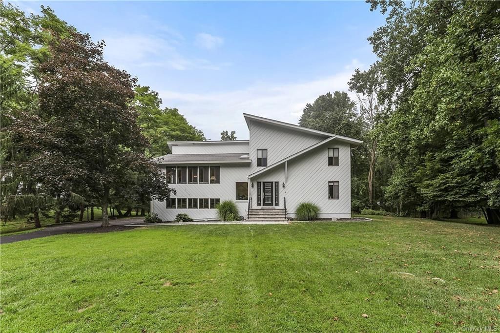 8 Sassi Dr, Croton On Hudson, NY 10520 - See Est. Value, Schools & More