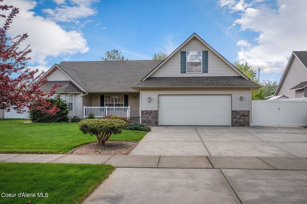 907 E Stoneybrook Loop, Post Falls, ID 83854 - See Est. Value, Schools ...