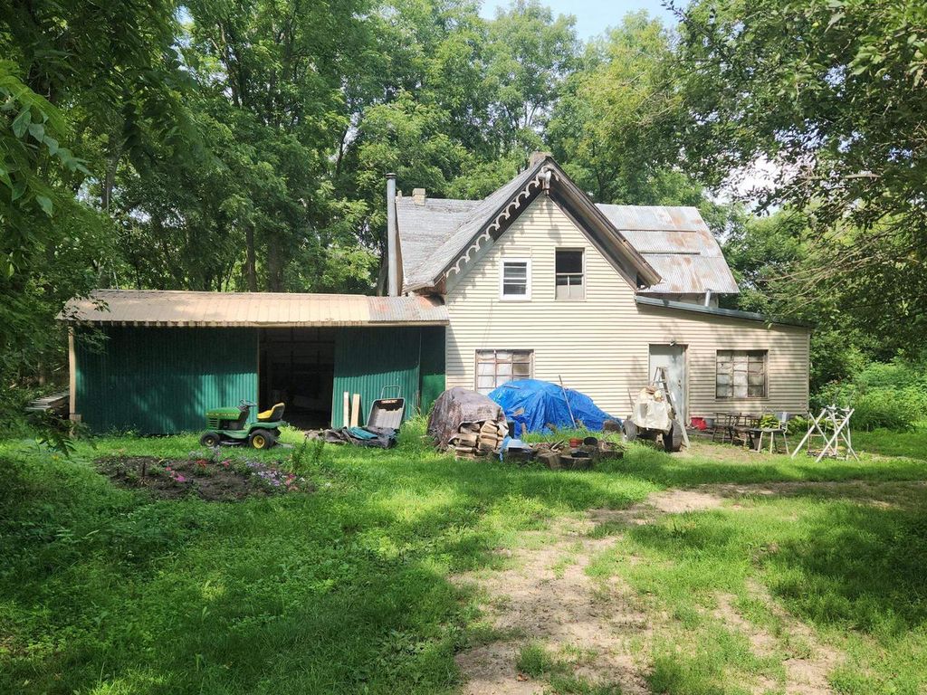 21990 Ferrell Road, Mineral Point, WI 53565 | Trulia
