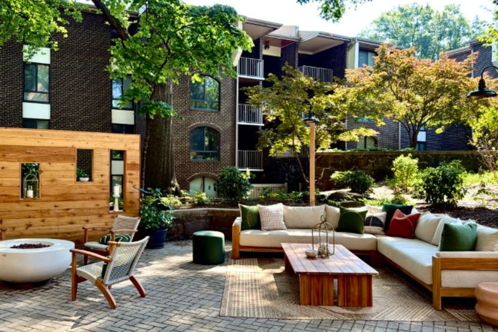 2042 Peach Orchard Dr #2032-14, Falls Church, VA 22043 - See Est. Value ...