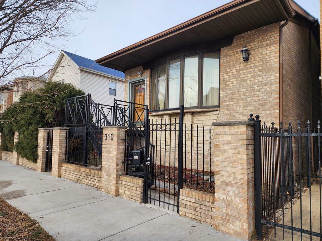 310 W 30th St #BASEMENT, Chicago, IL 60616 | Trulia