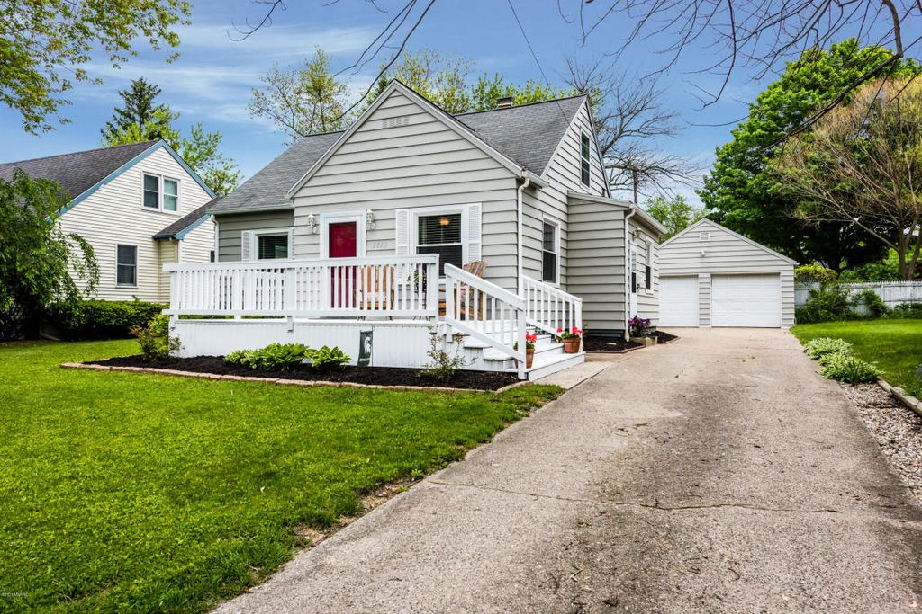 2623 Botham Ct, Saint Joseph, MI 49085 | Trulia