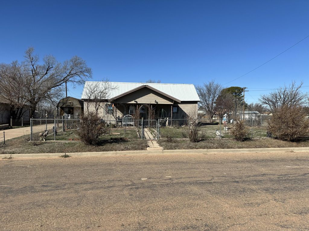 711 N Wall St, Shamrock, TX 79079 | MLS# 24-1795 | Trulia
