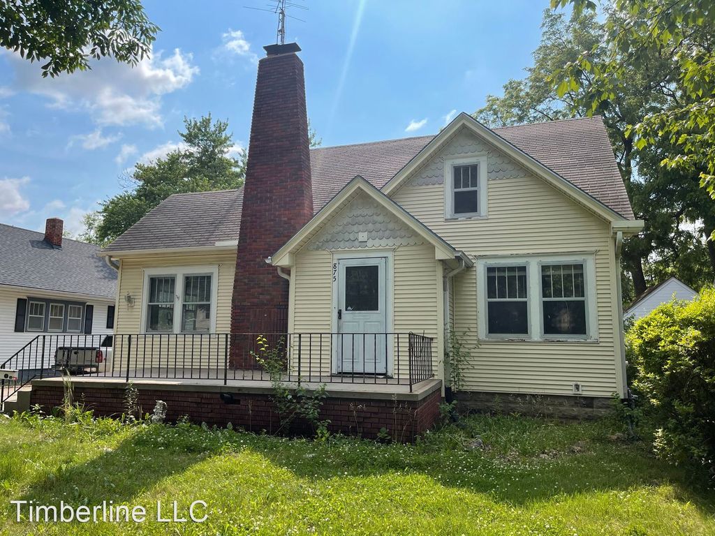 875 S 33rd St, Lincoln, NE 68510 - See Est. Value, Schools & More