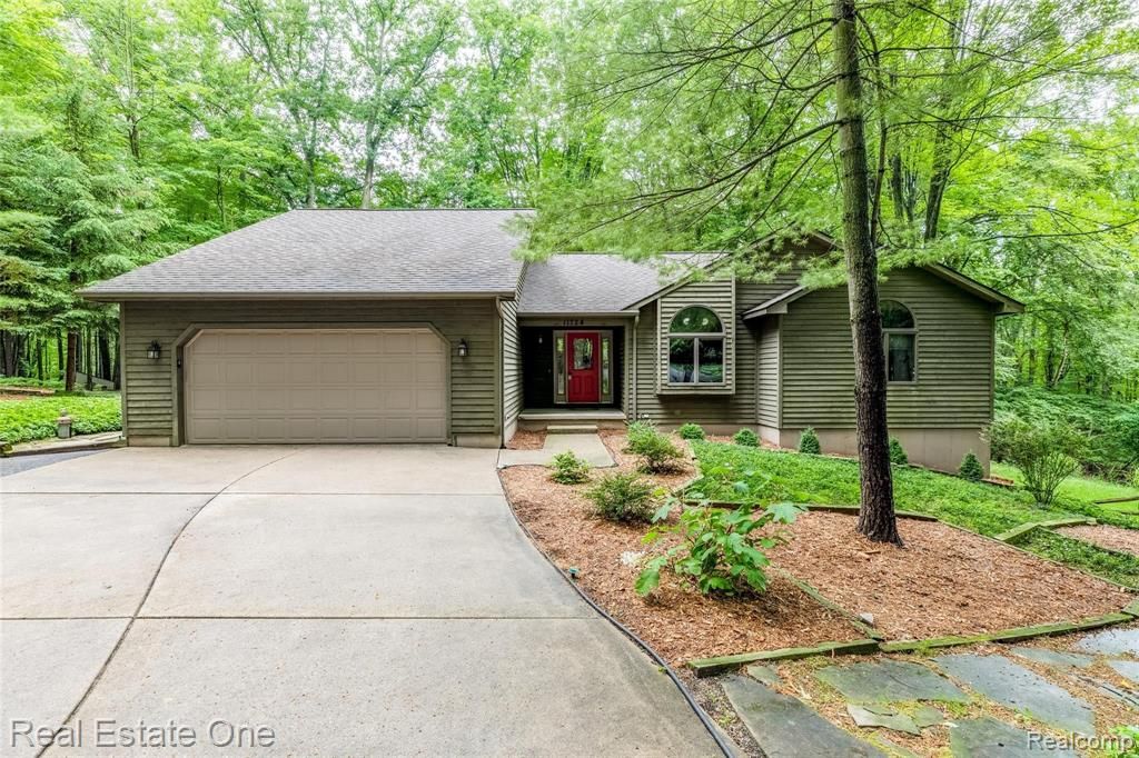 11724 Straight Arrow Ln, Stanwood, MI 49346 | Trulia