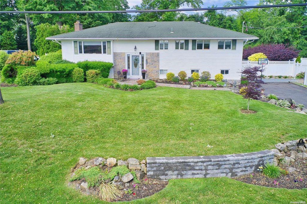 6 High Elms Lane, Glen Cove, NY 11542 - See Est. Value, Schools & More