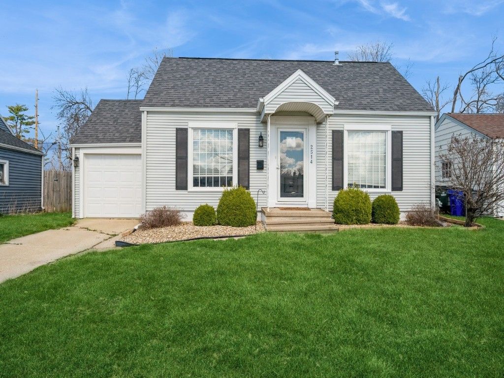 2514 E Ave NE, Cedar Rapids, IA 52402 - See Est. Value, Schools & More