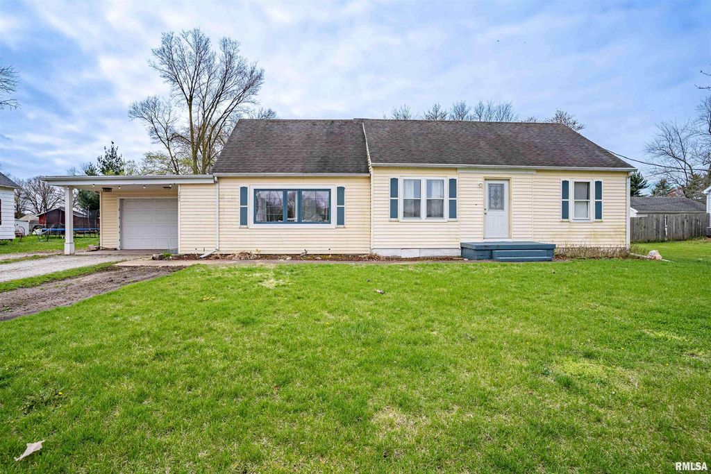 326 E Meadow Lawn St, Manito, IL 61546 | MLS# PA1247707 | Trulia