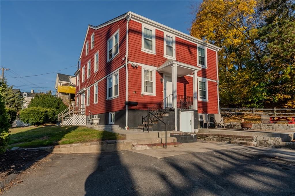 117 Silver Spring St, Providence, RI 02904 - See Est. Value, Schools & More