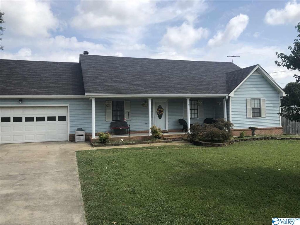 30 Monica Ave, Decatur, AL 35603 - See Est. Value, Schools & More