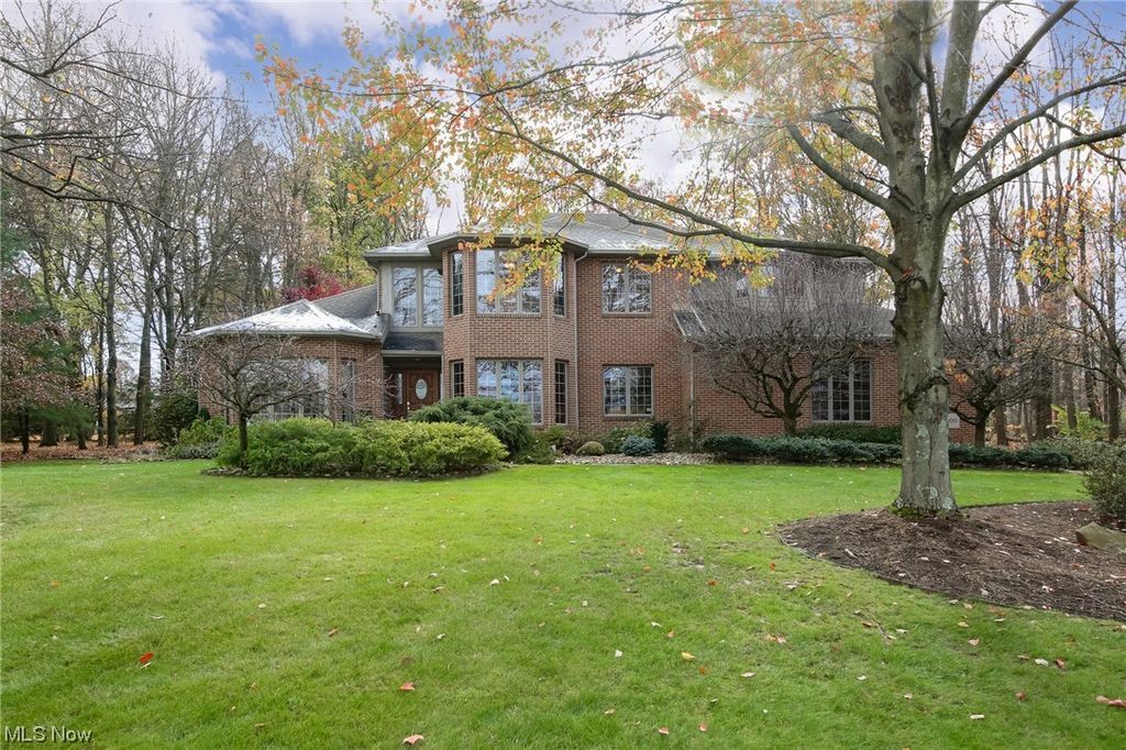 1909 Pearce Cir, Salem, OH 44460 - See Est. Value, Schools & More