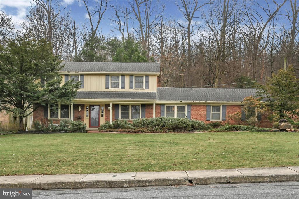 885 N Maple St, Ephrata, PA 17522 | Trulia