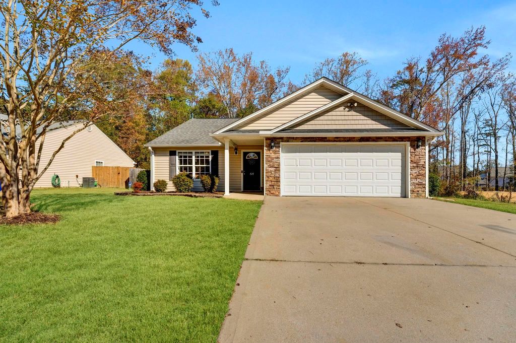 727 Fountainbrook Ln, Fountain Inn, SC 29644 - See Est. Value, Schools & More